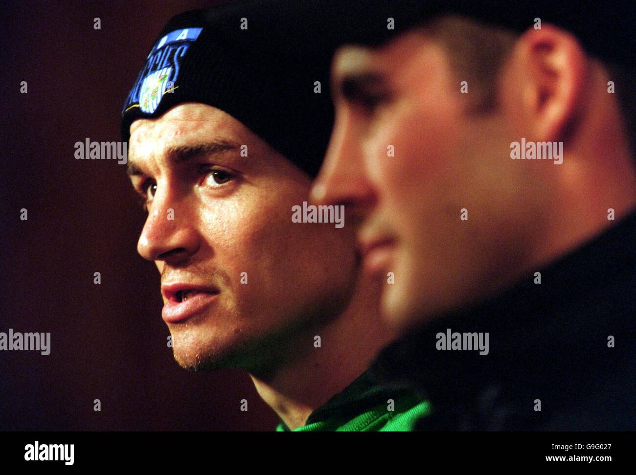 Challenger Richie Woodhall (l) meets his friend outside the ring, World ...