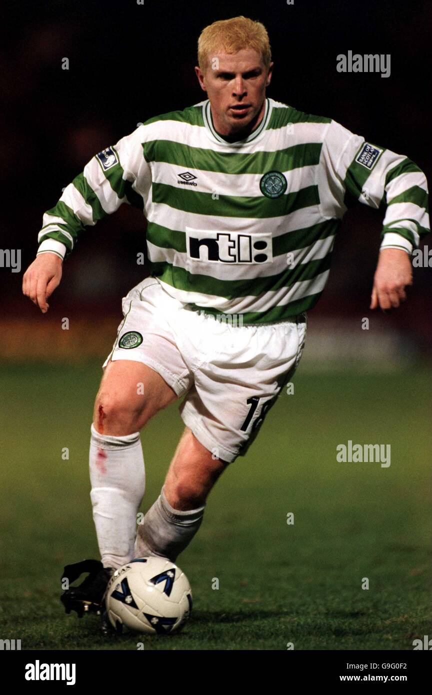 Soccer - Bank of Scotland Premier Division - Dundee v Celtic. Neil ...