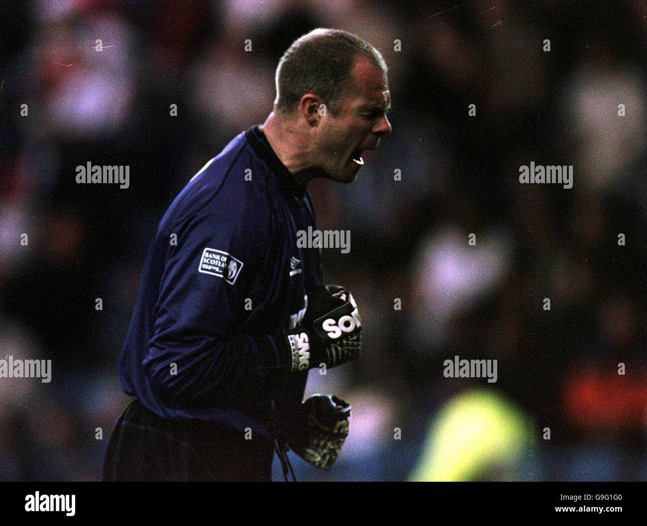 Celtic goalkeeper Jonathan Gould celebrates Alan Thompson's winning ...