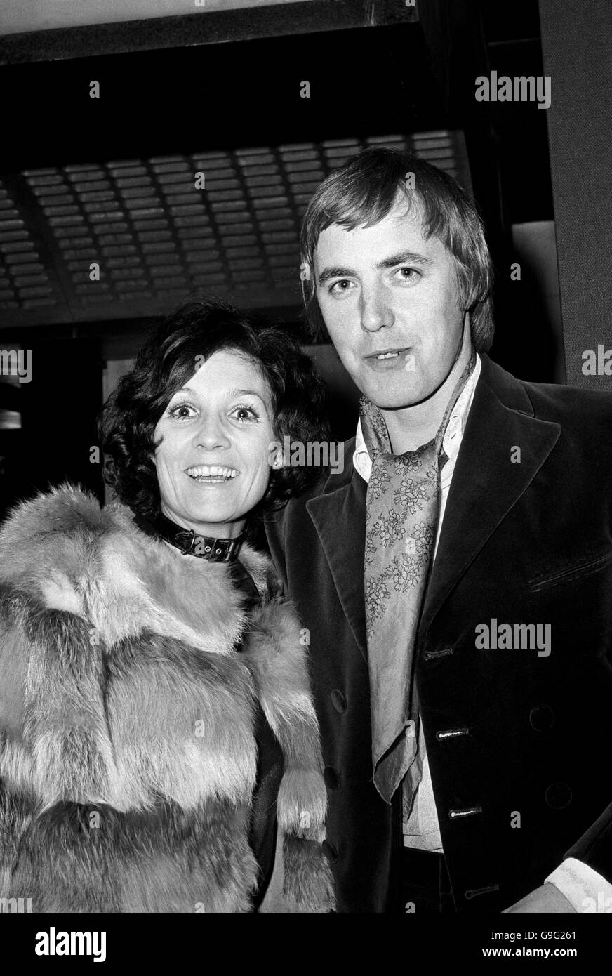 Simon dee hi-res stock photography and images - Alamy