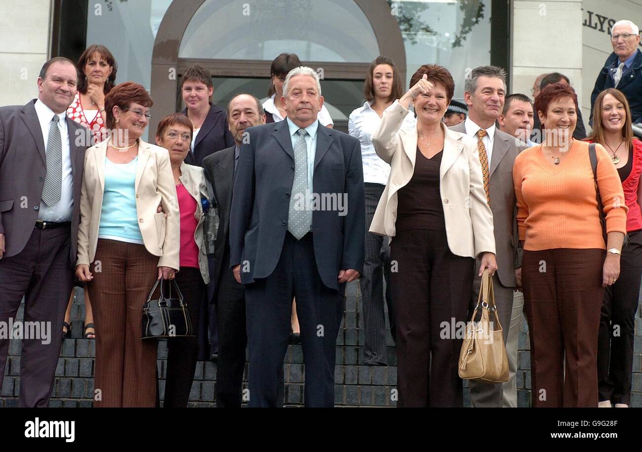Mandy powers family friends including sister sandra jones hi-res stock ...