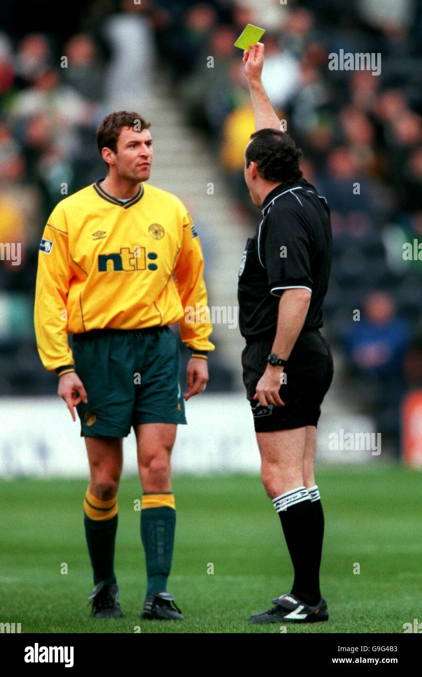 Willie young referee hi-res stock photography and images - Alamy