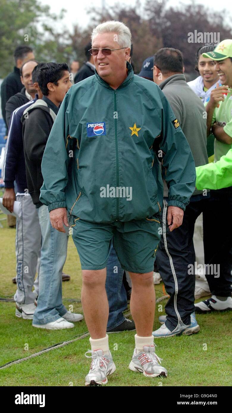 Pakistan coach bob woolmer at uxbridge cricket club hi-res stock ...