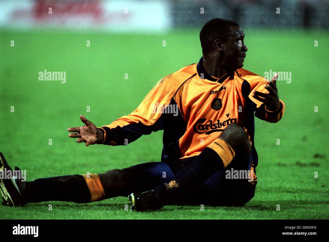 Football first down referee hi-res stock photography and images - Alamy