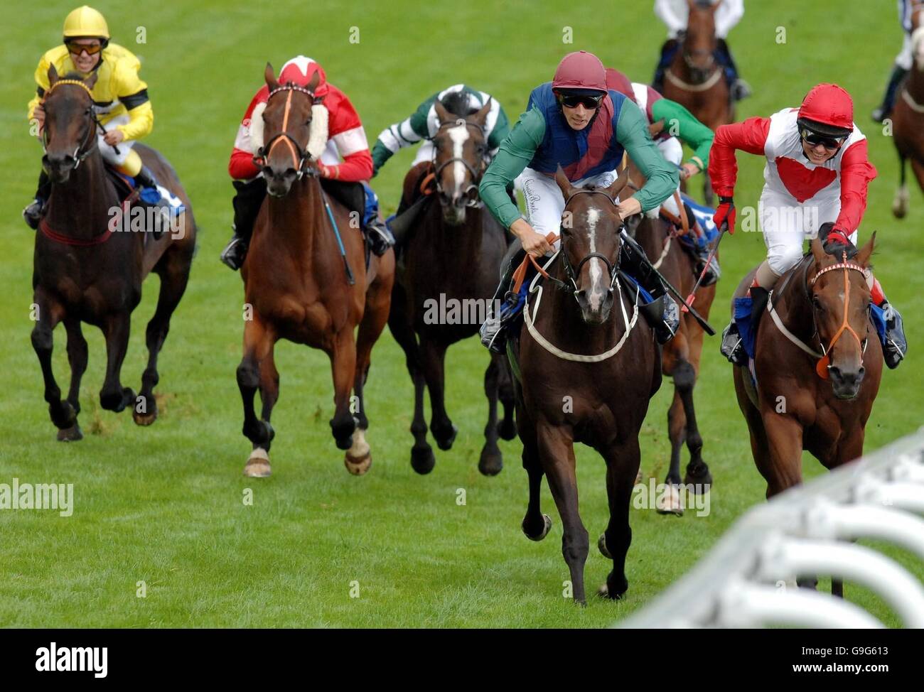 Wayne hogg hi-res stock photography and images - Alamy