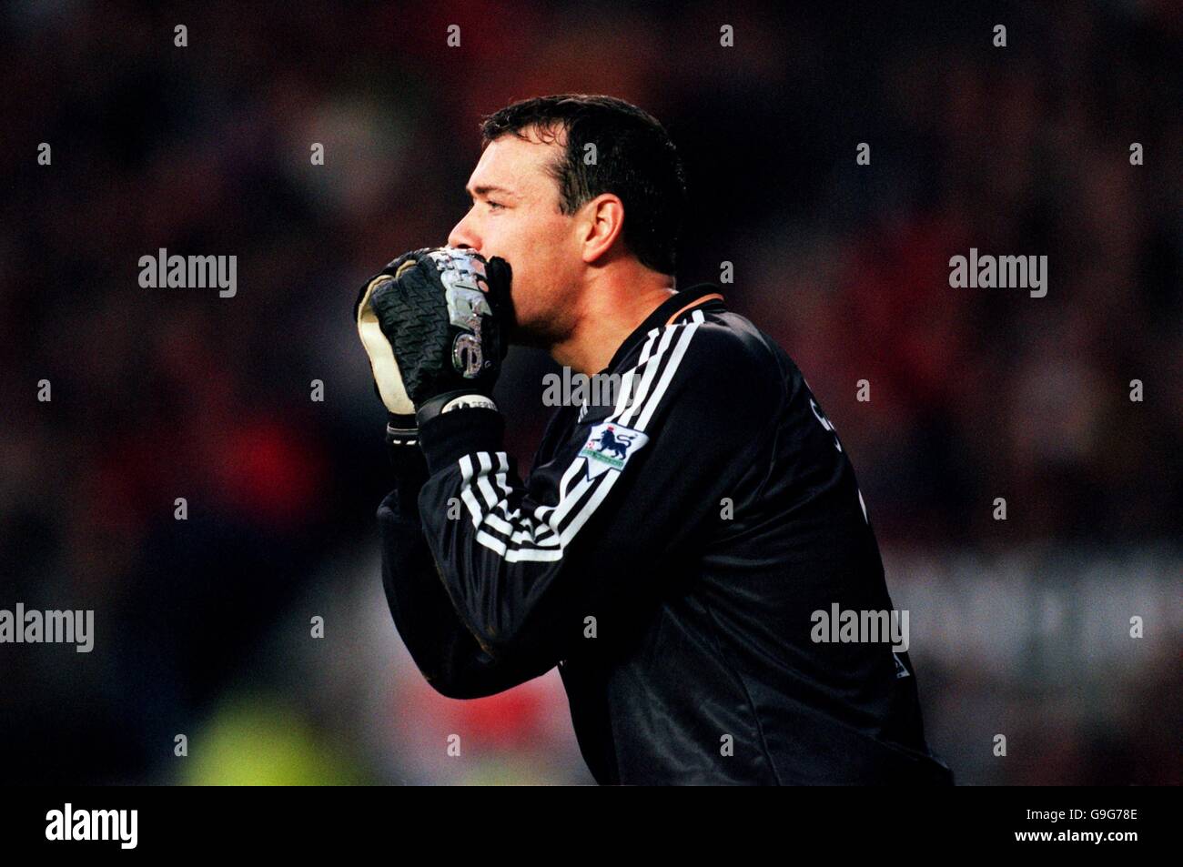 Tottenham hotspur goalkeeper neil sullivan hi-res stock photography and ...