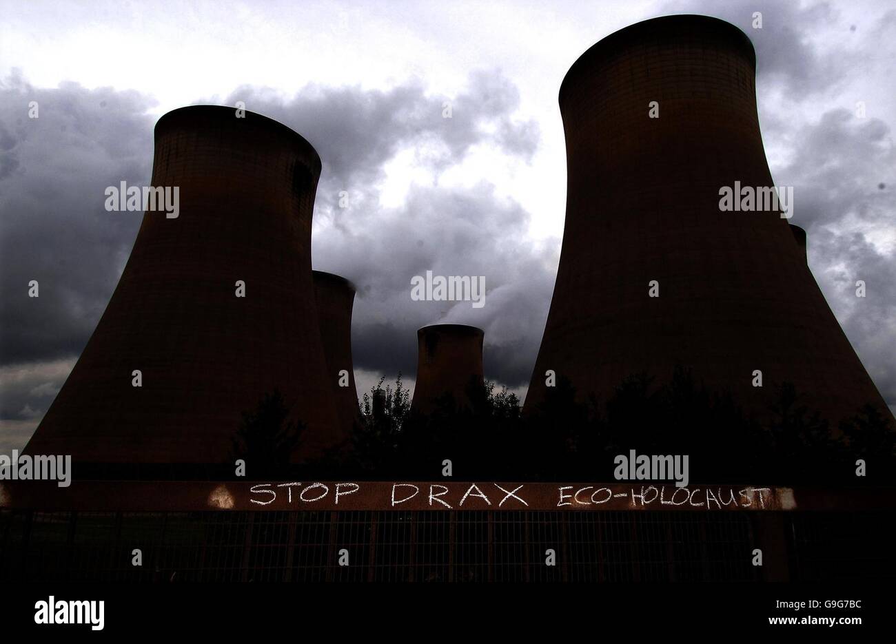 Drax power station protest Stock Photo - Alamy