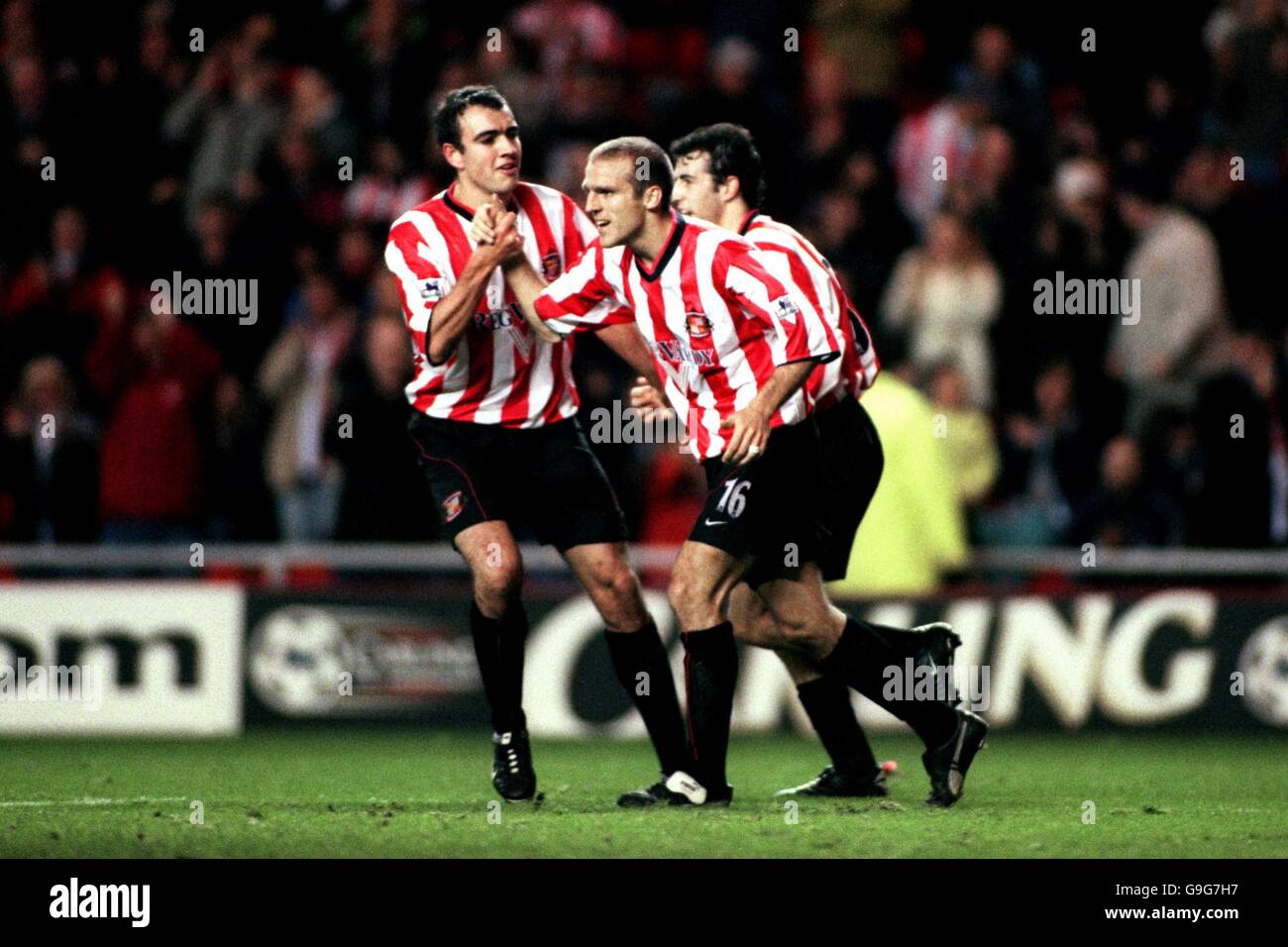 Sunderland's Alex Rae celebrates the first goal with team mates Stock ...