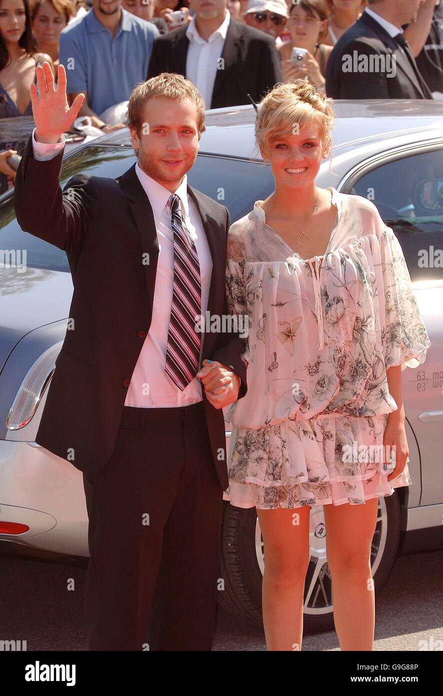 Film half girlfriend hi-res stock photography and images - Alamy