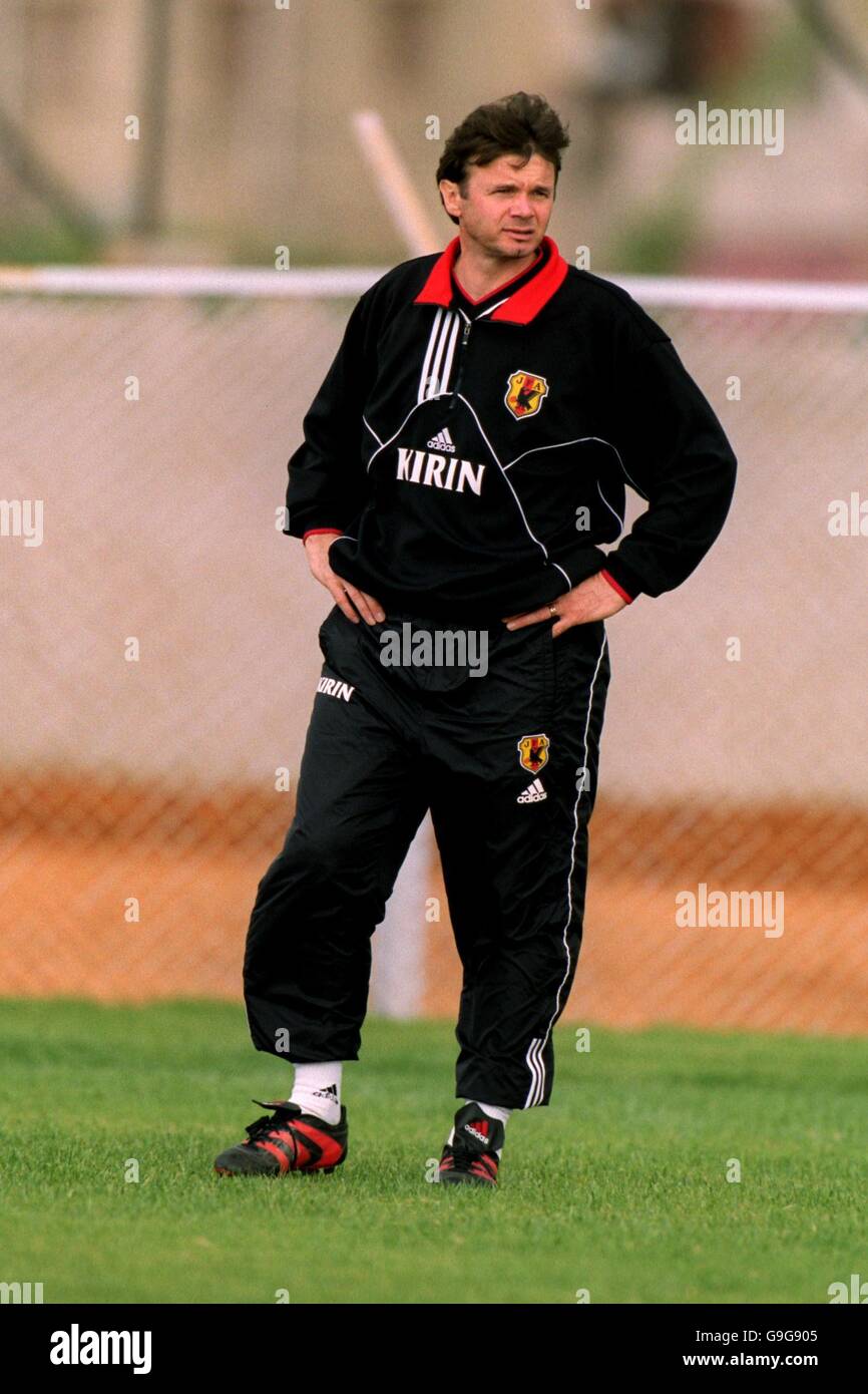 Soccer - Asian Cup 2000 - Japan Training. Philippe Troussier, Japan ...