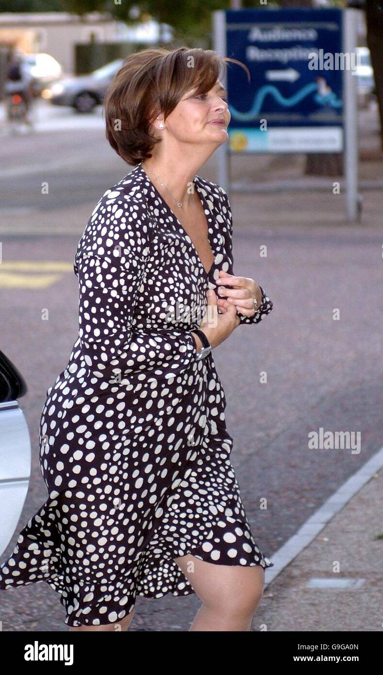 British Prime Ministerial crisis. Cherie Booth arrives at a London TV ...