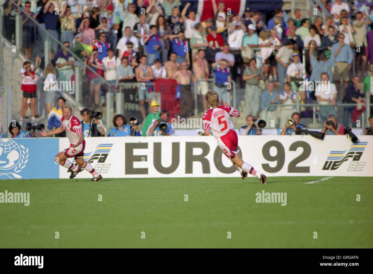 EUROPEAN CHAMPIONSHIPS. FRANCE v DENMARK ********* ISL EURO 92 Stock ...