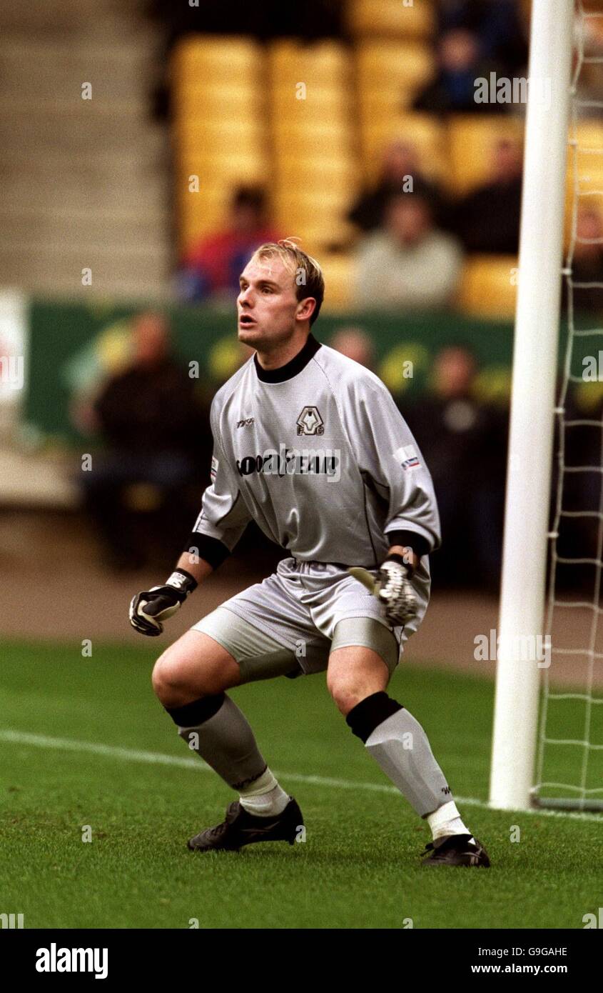 Michael oakes wolverhampton wanderers hi-res stock photography and ...