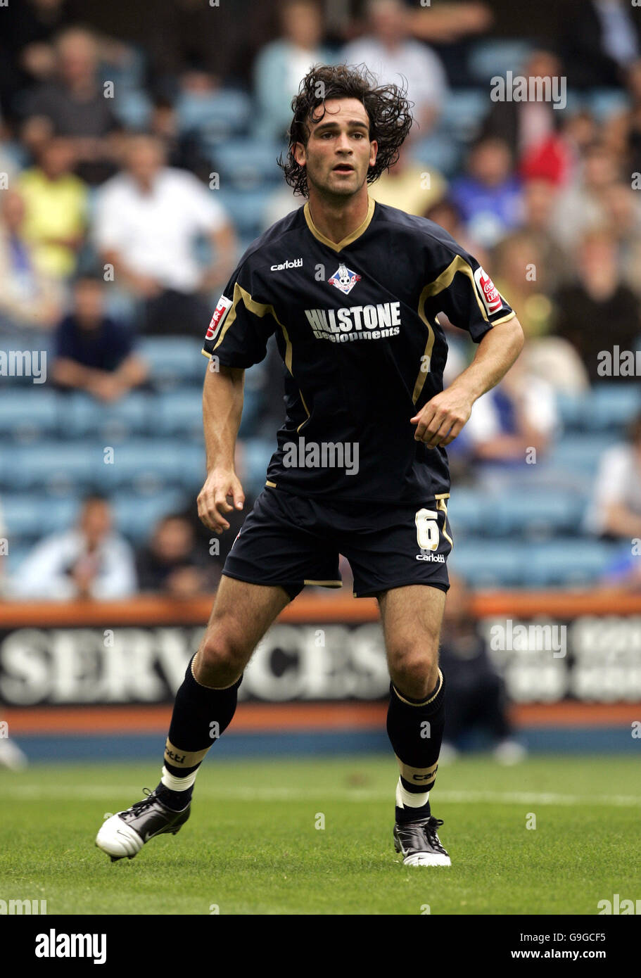 Millwall v oldham athletic hi-res stock photography and images - Alamy