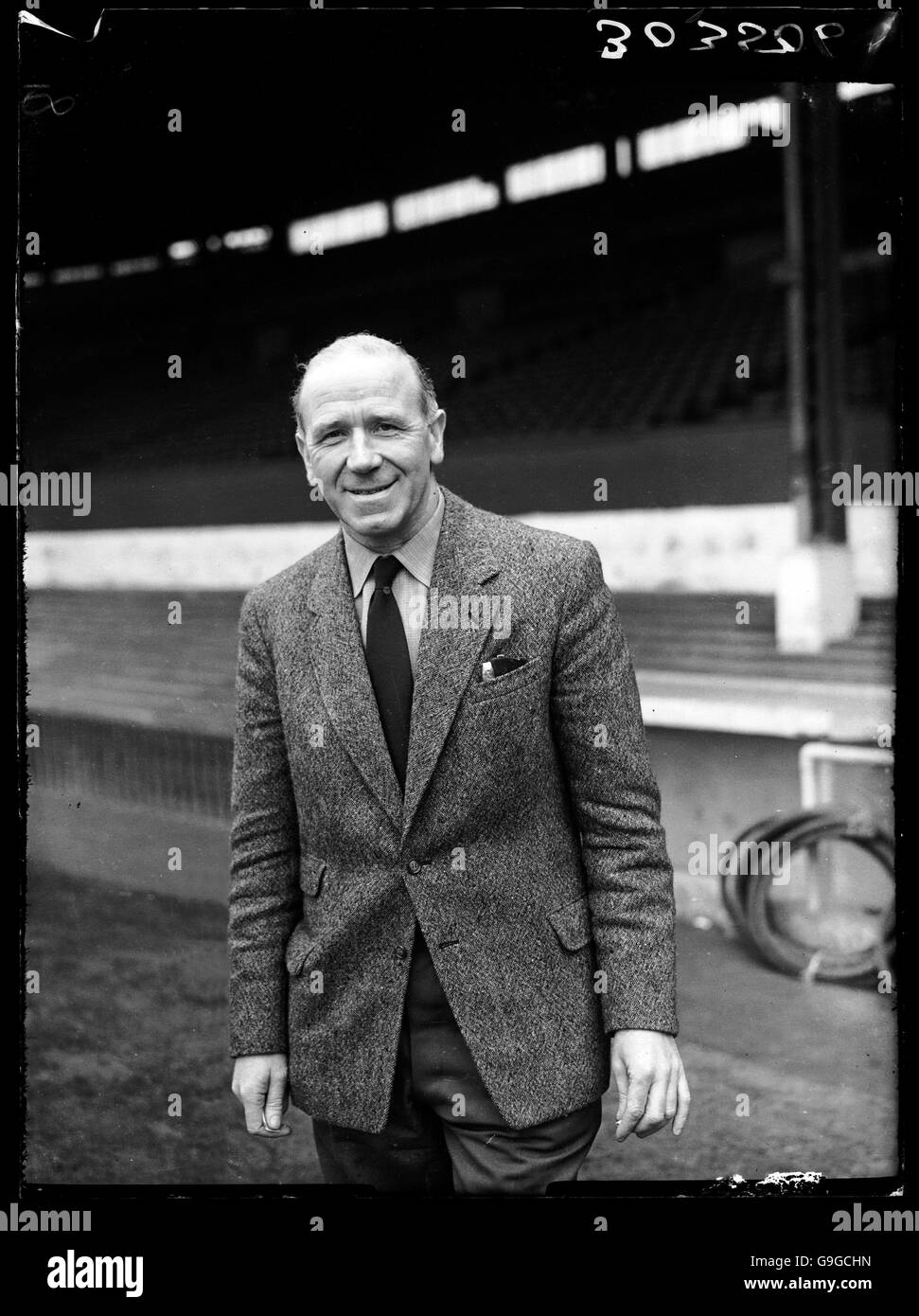 Matt busby manager Black and White Stock Photos & Images - Alamy