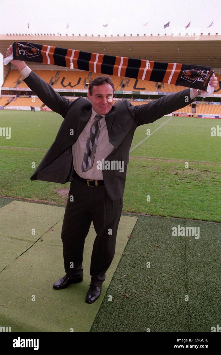 Wolverhampton Wanderers unveil their new manager Dave Jones Stock Photo ...