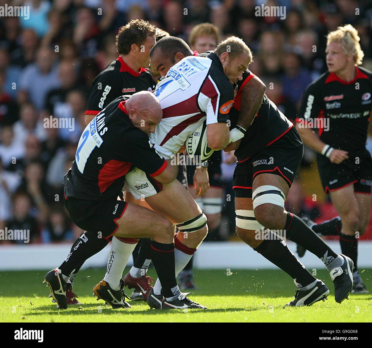 L r matt perry hi-res stock photography and images - Alamy