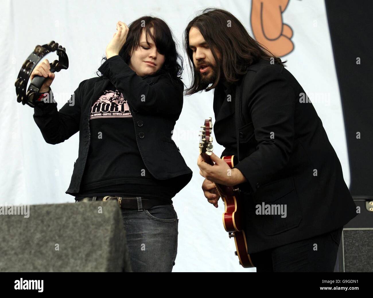 Angela Gannon and Romeo Stodart from The Magic Numbers performing on ...