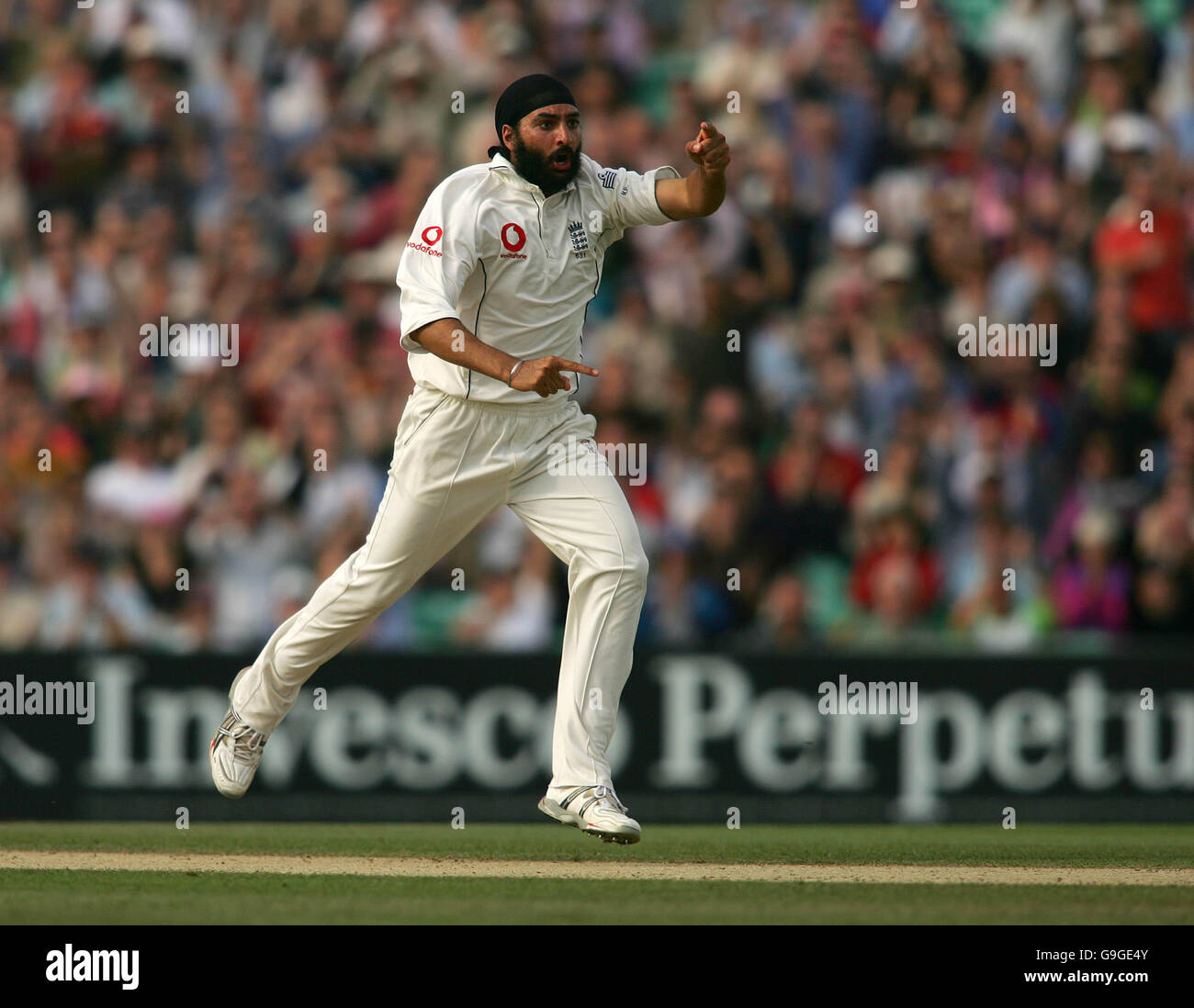 England's Monty Panesar celebrates taking the wicket of Pakistan's Umar ...