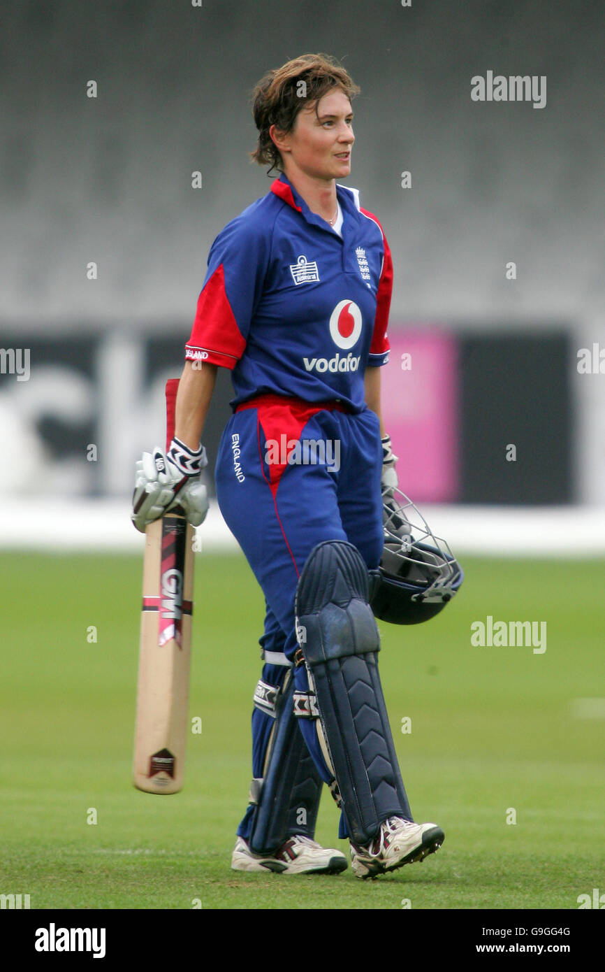 Claire taylor hi-res stock photography and images - Alamy