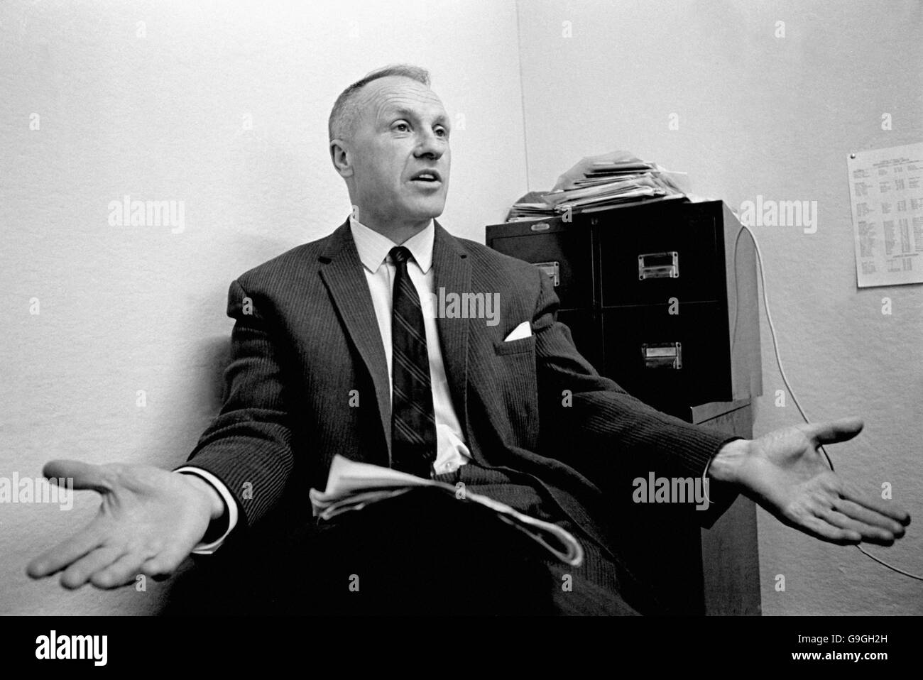 Liverpool manager bill shankly Black and White Stock Photos & Images ...