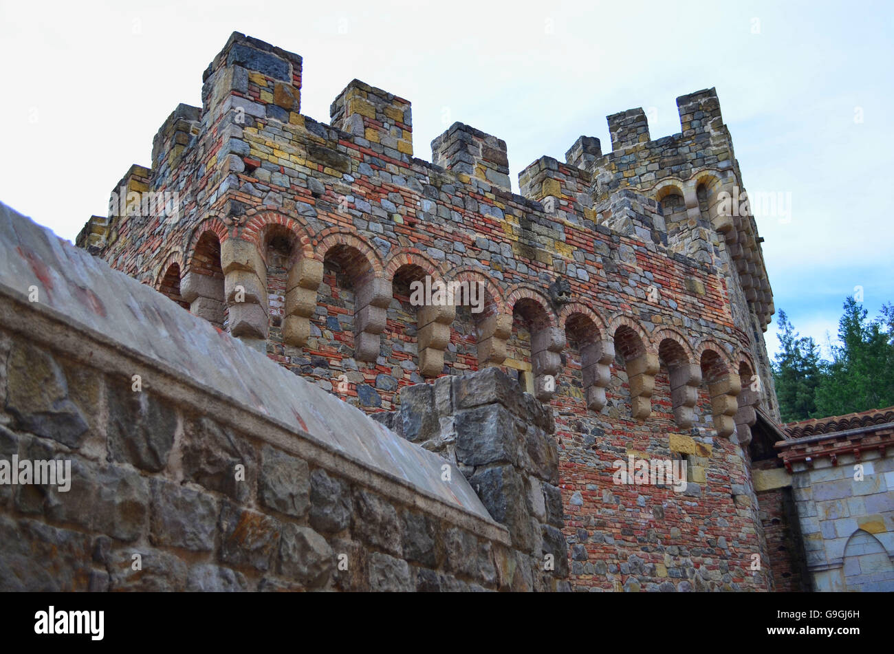 Castello di amorosa hi-res stock photography and images - Alamy