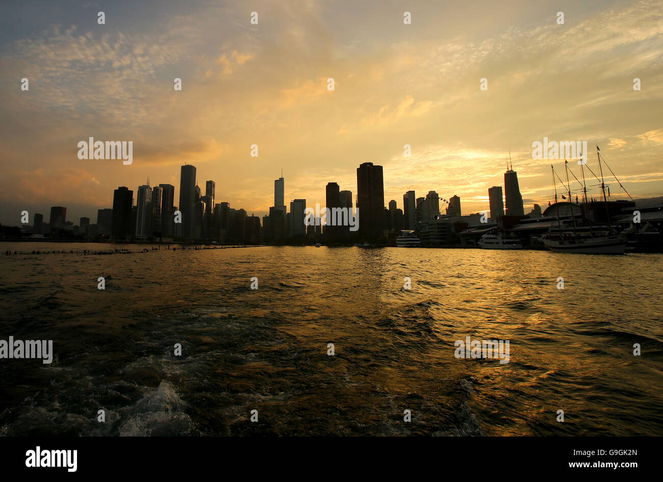 A view of Navy Pier from Lake Michigan aboard a Seadog Chicago cruise ...