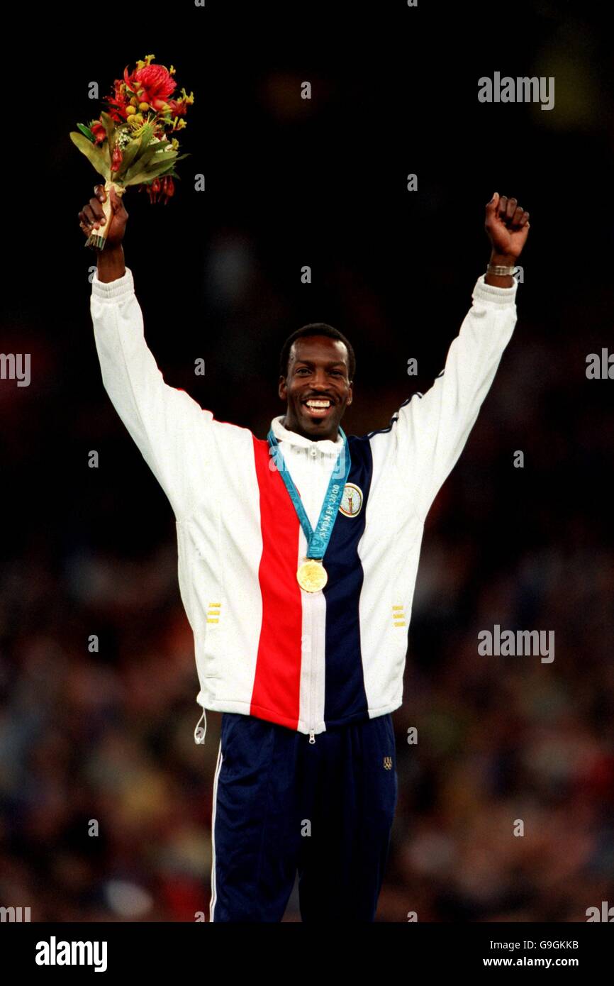 Sydney 2000 olympic gold medal podium hi-res stock photography and ...