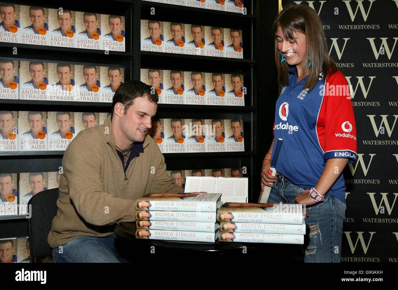 Cricket - Andrew Strauss book signing - Bristol Stock Photo - Alamy
