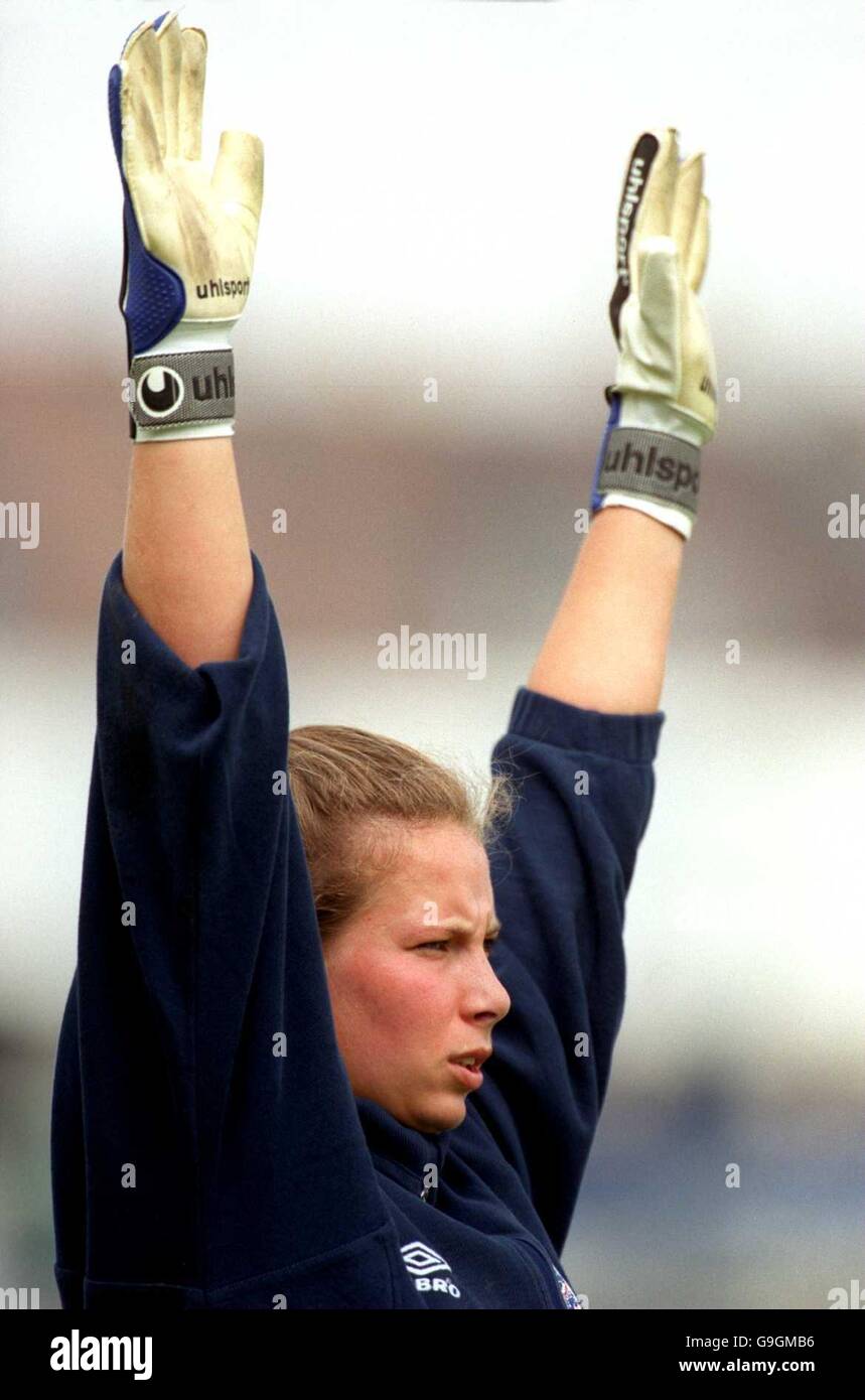 England goalkeeper rachel brown hi-res stock photography and images - Alamy