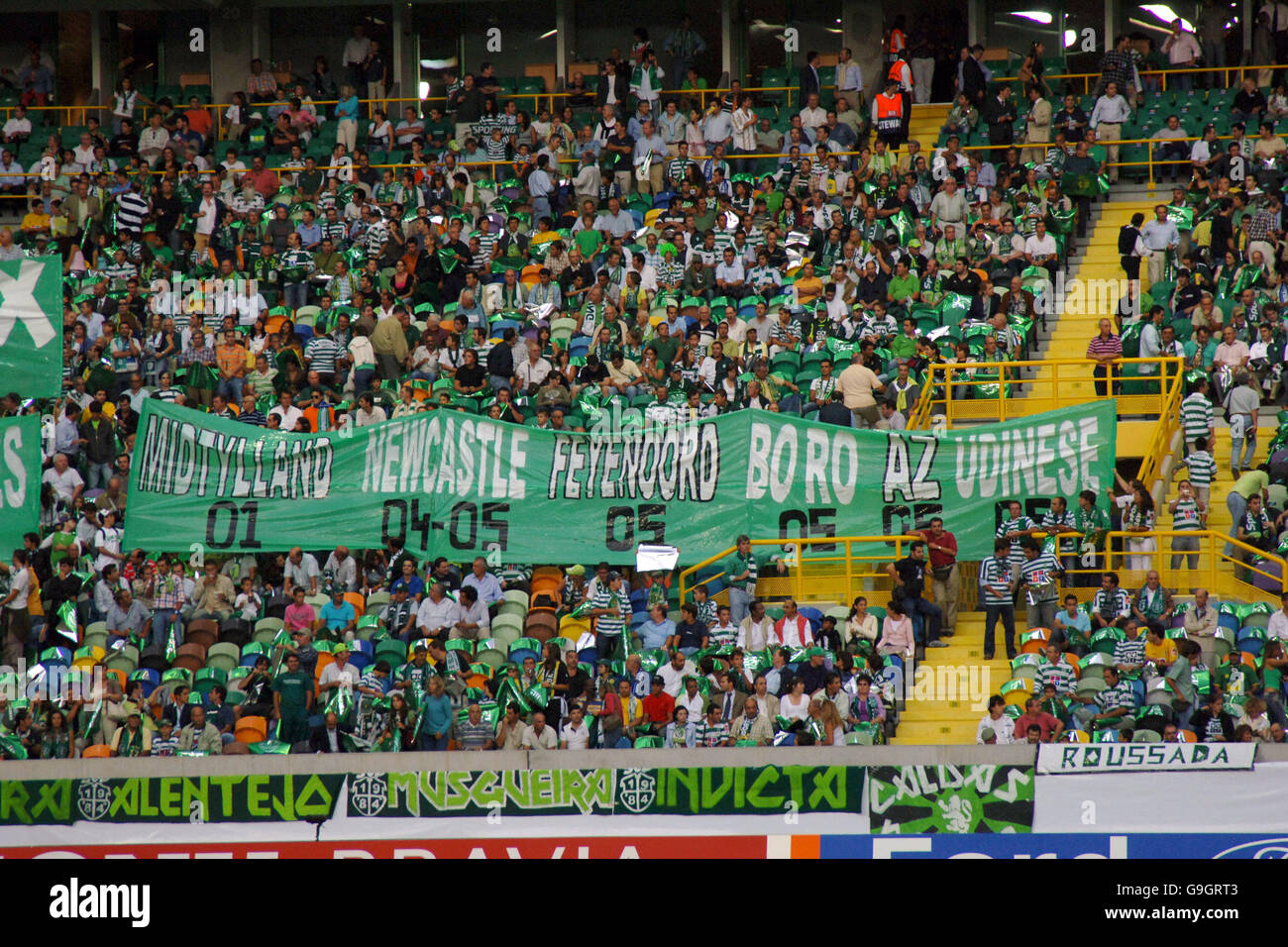 Jose alvalade stadium sporting lisbon fans during the game hi-res stock ...