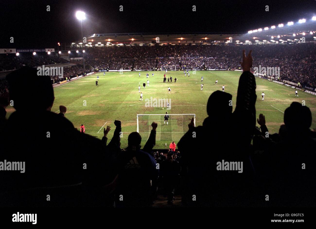Gv scorched burnt pitch stadium football hi-res stock photography and ...