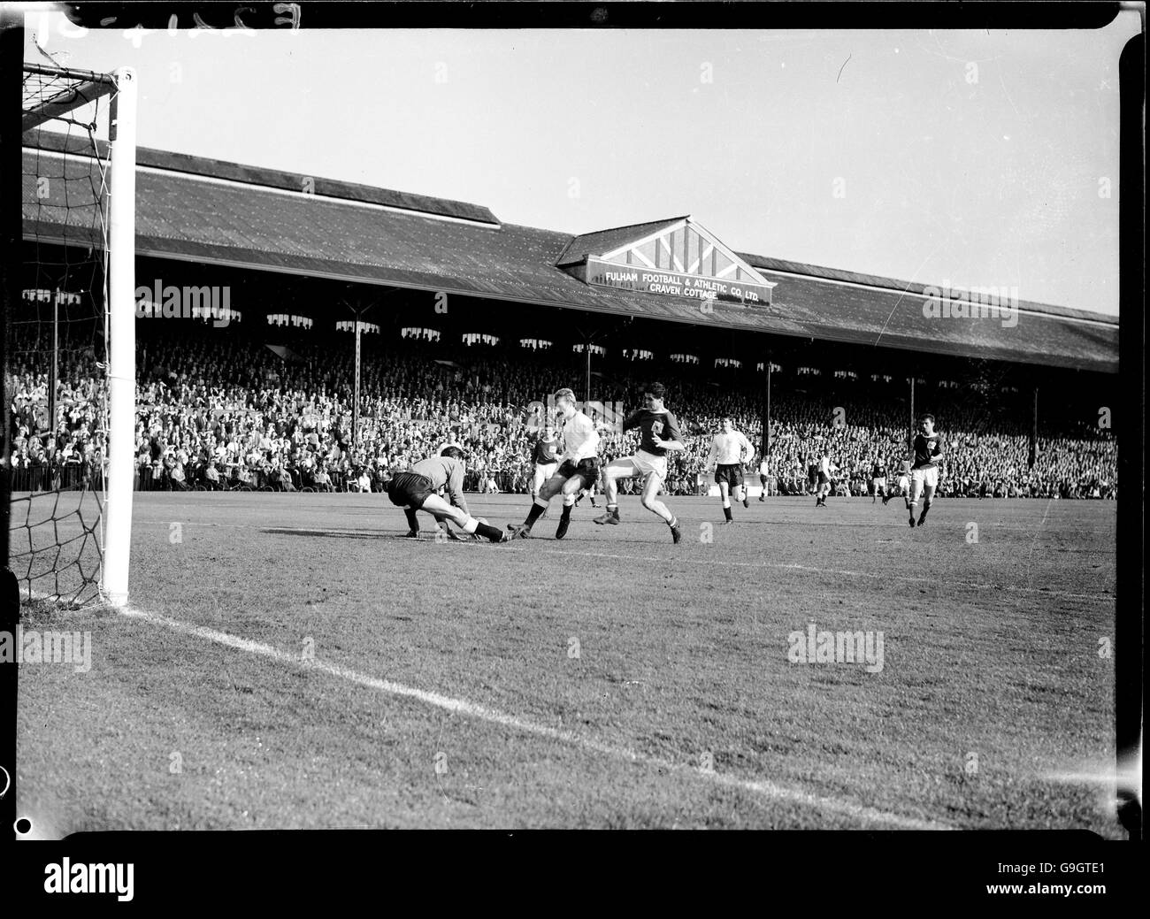 Frank wignall nottingham forest hi-res stock photography and images - Alamy