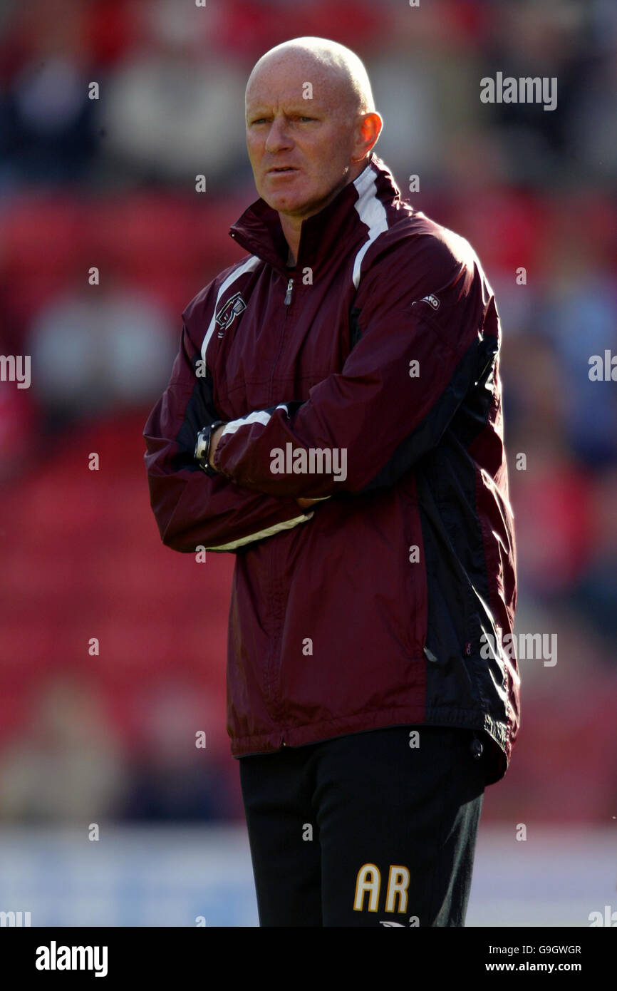 Soccer - Coca-Cola Championship match - Barnsley v Luton - Oakwell ...