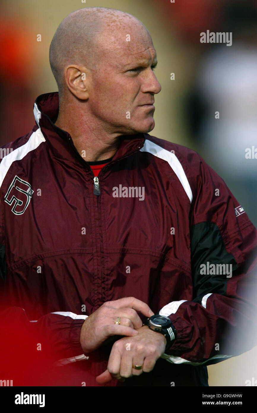 Soccer - Coca-Cola Championship match - Barnsley v Luton - Oakwell ...