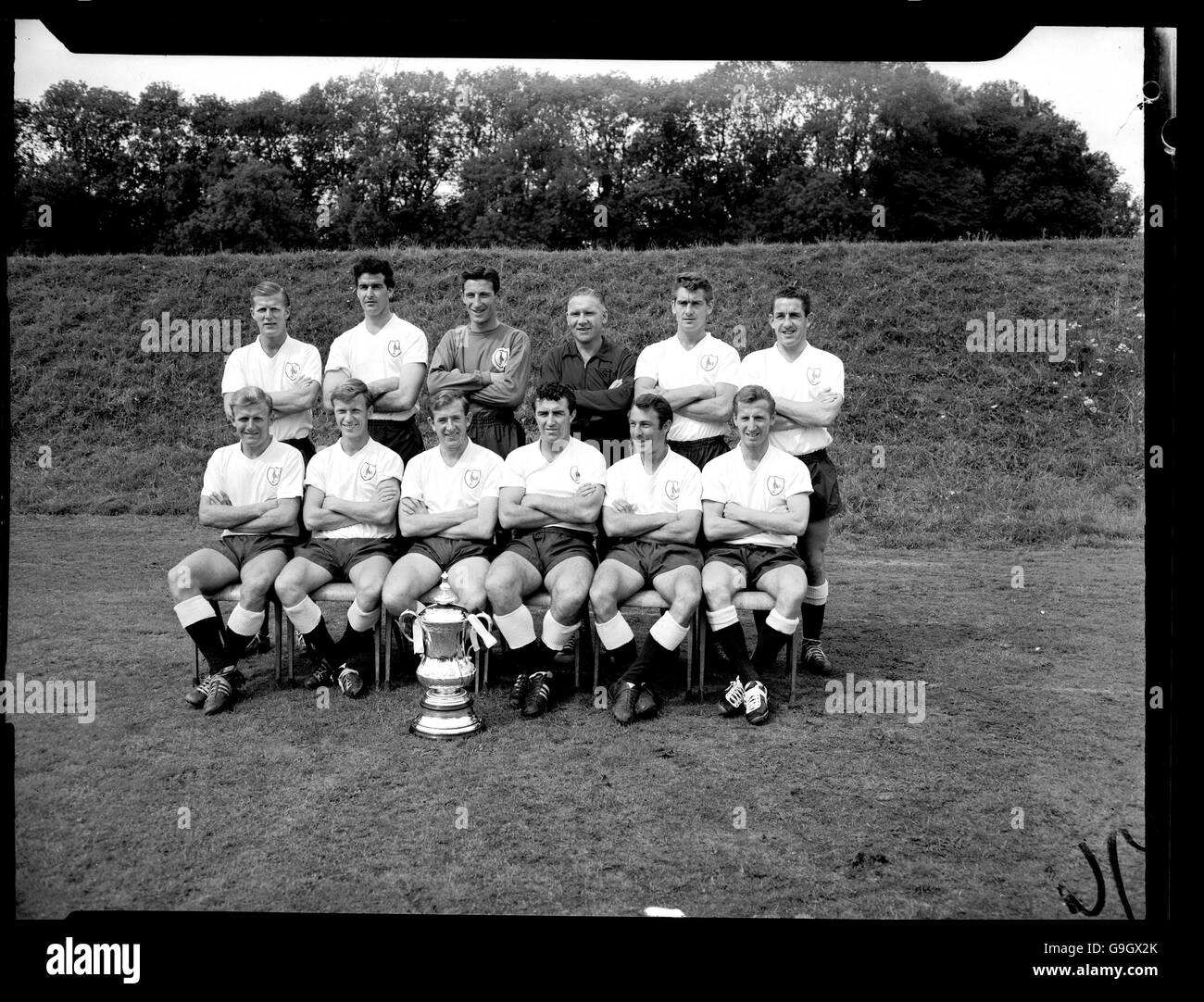 Tottenham Hotspur team group: (back row, l-r) Peter Baker, Maurice ...