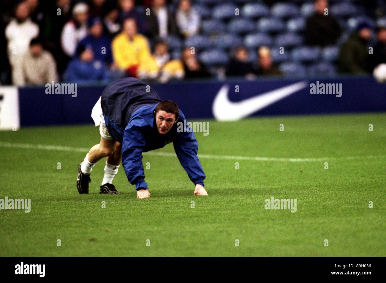 Leeds United's new loan signing from Inter Milan, Robbie Keane, warms ...