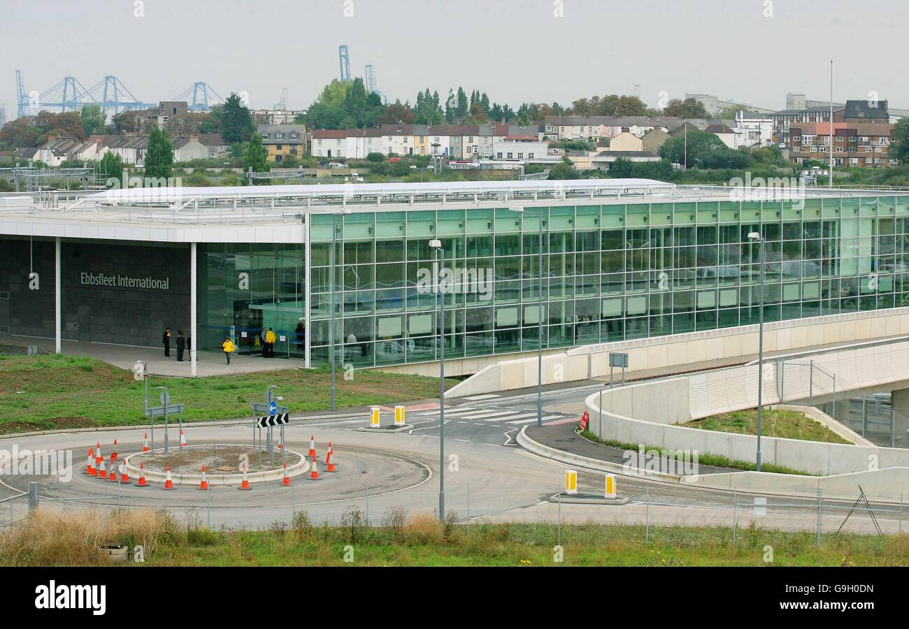 Ebbsfleet International Station High Resolution Stock Photography and ...