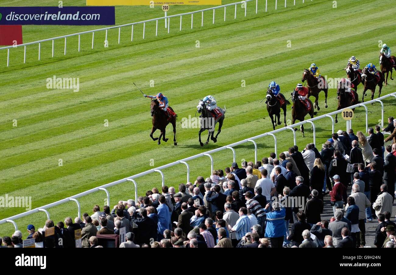 Chief crazy horse hi-res stock photography and images - Alamy