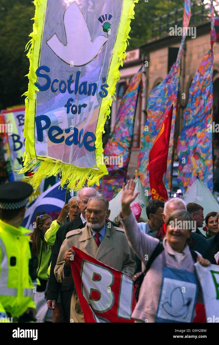 Peace March Edinburgh Stock Photo - Alamy
