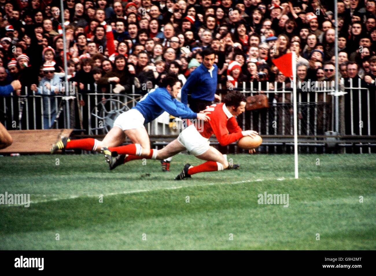 Jj williams williams rugby hi-res stock photography and images - Alamy