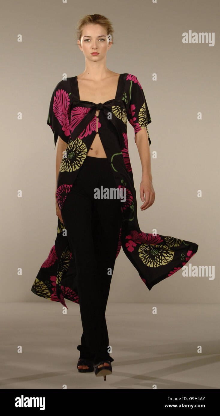 London fashion week jean muir hi-res stock photography and images - Alamy