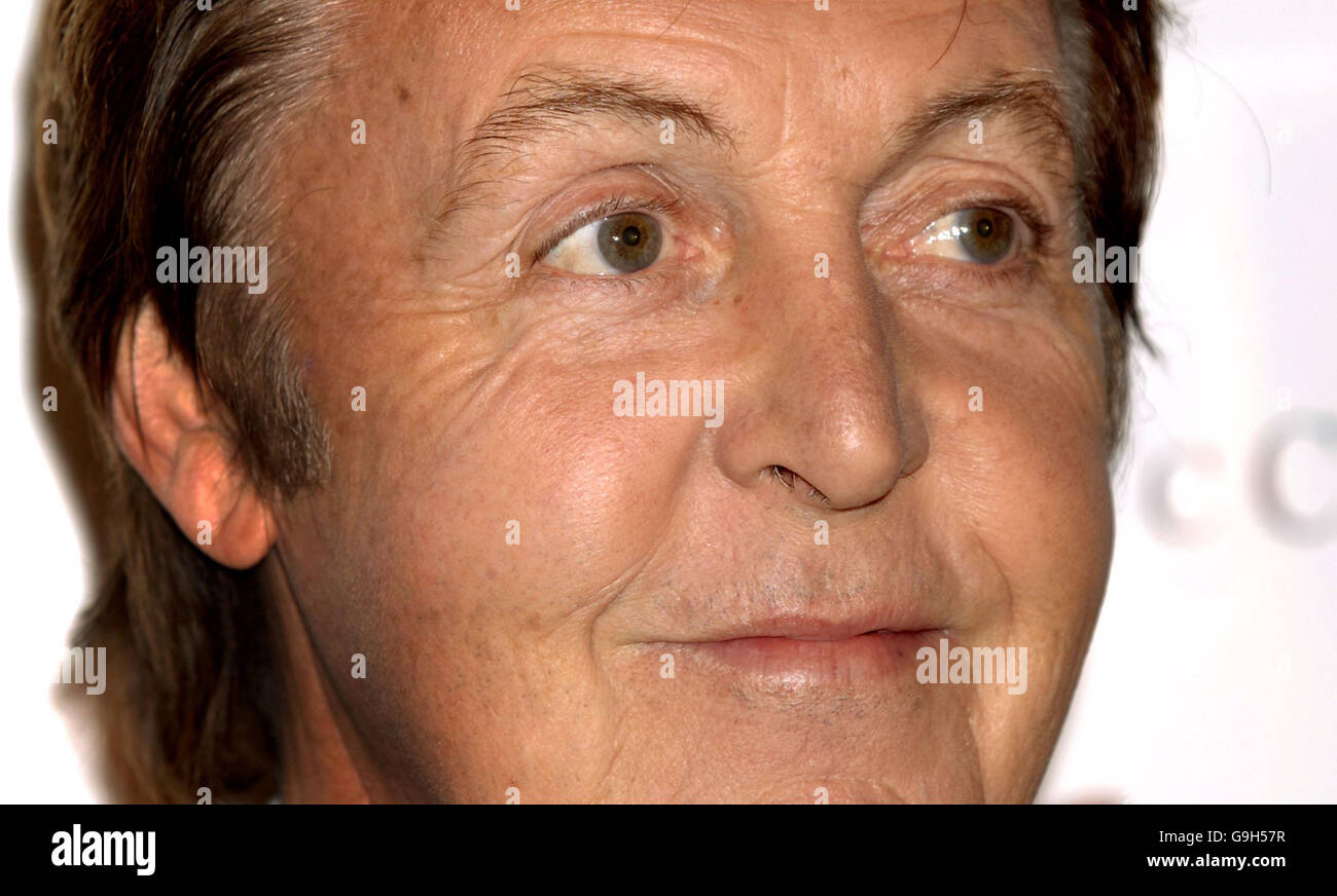 Sir Paul McCartney launches classical album Ecce Cor Meum Stock Photo ...