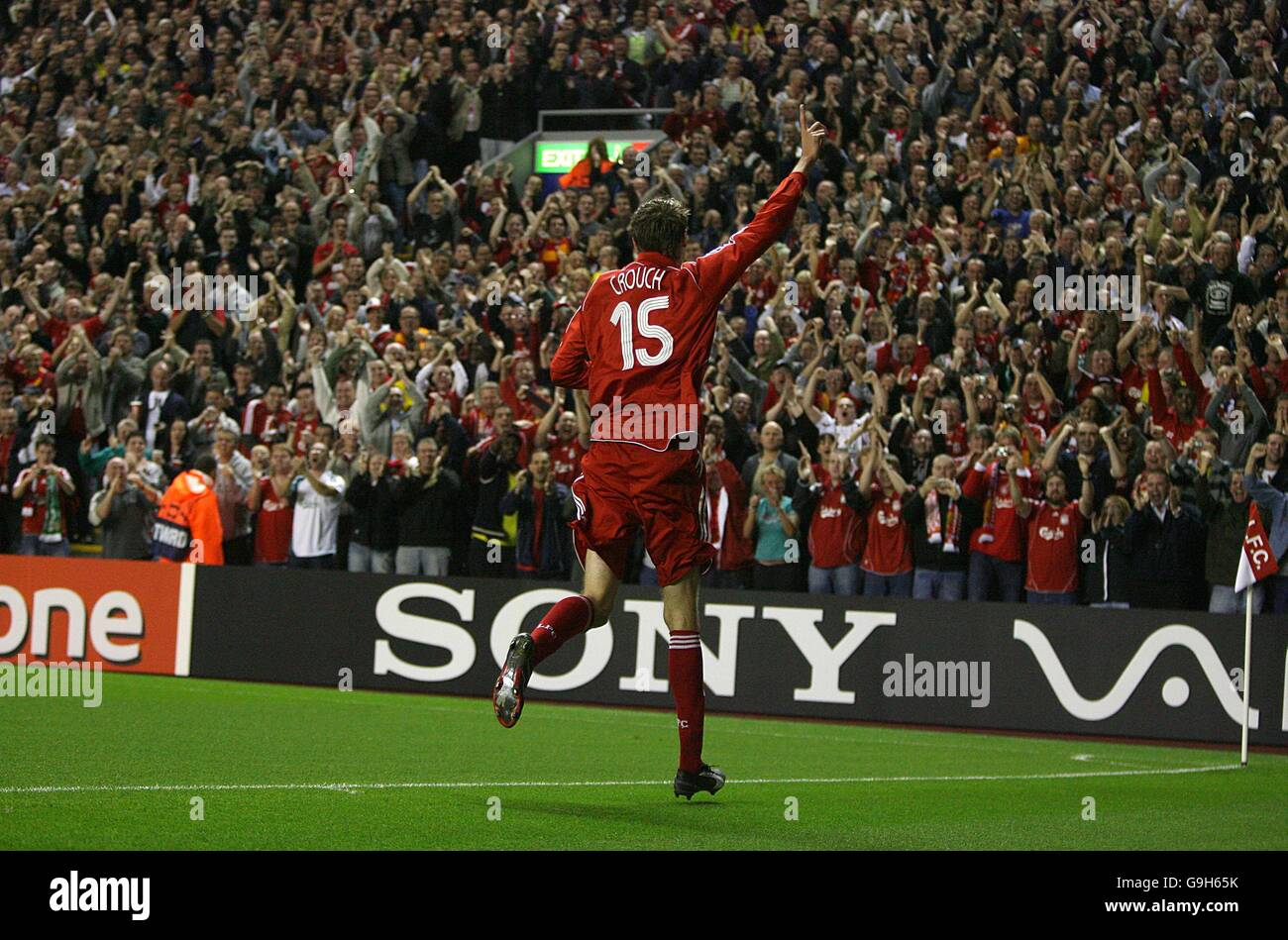 Liverpool's Peter Crouch celebrates his second goal of the game in ...