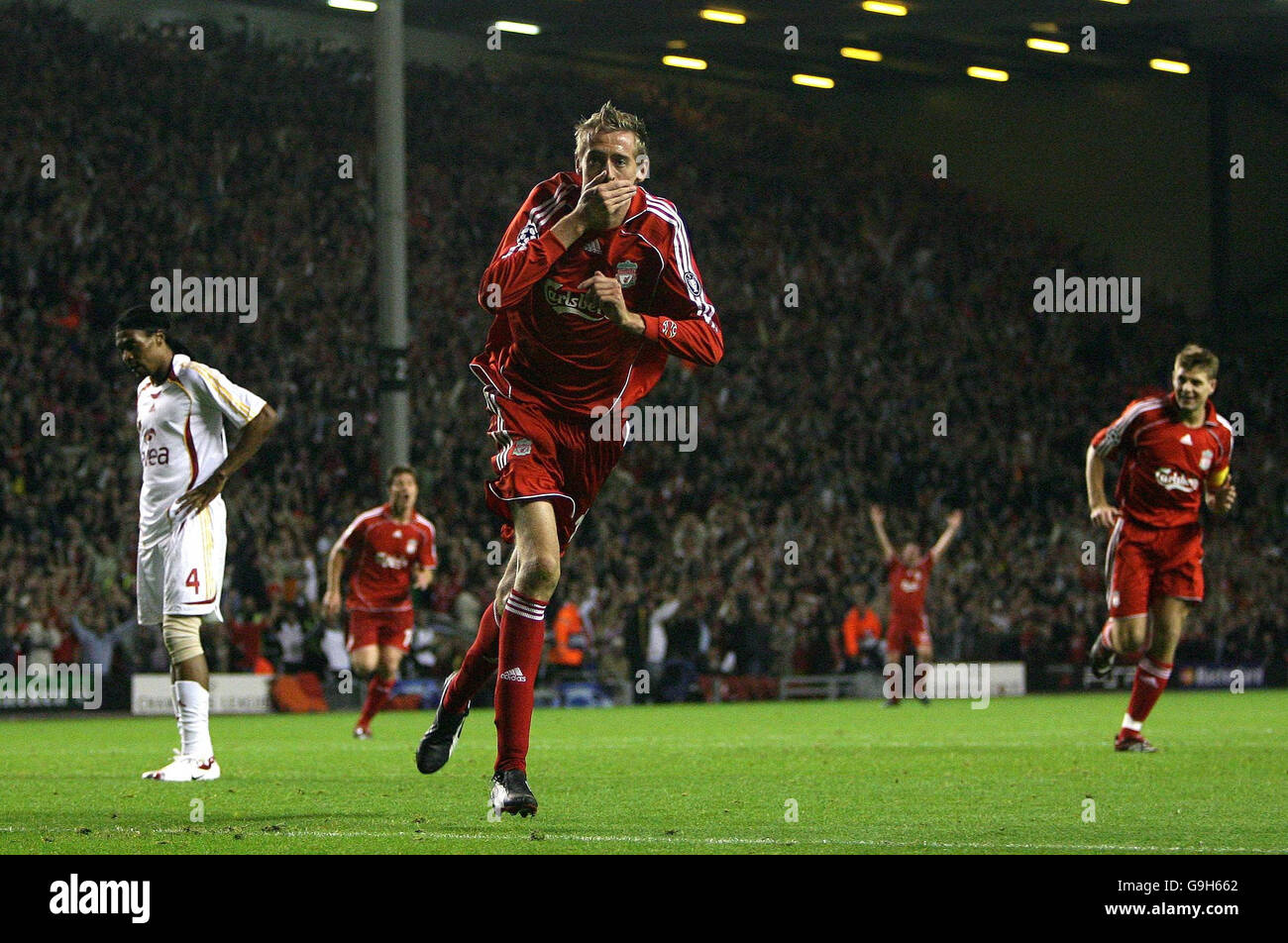 Liverpools peter crouch third goal against galatasary uefa champions ...
