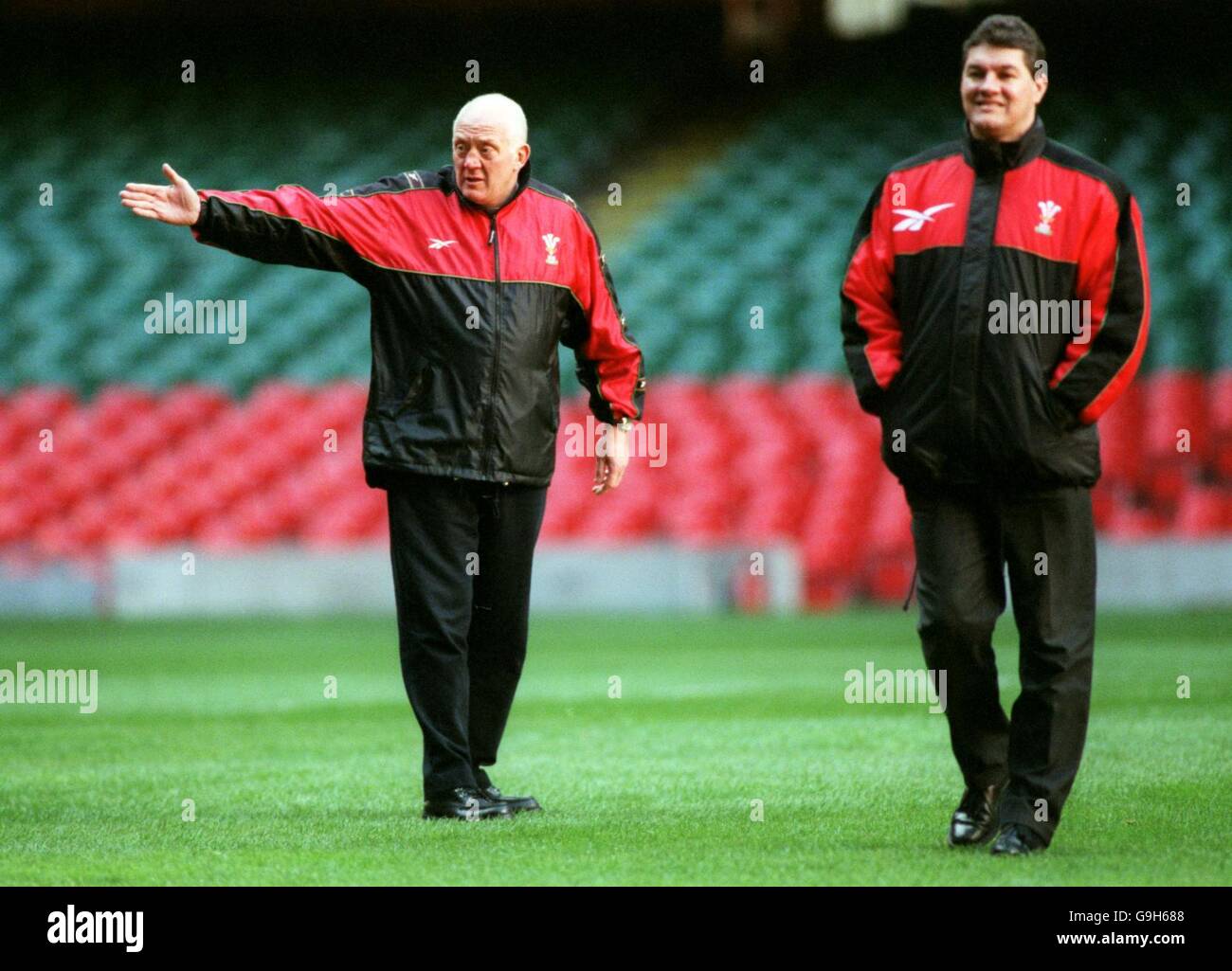 Wales's Assistant Coach Lynn Howells (l) and National Team Manager ...