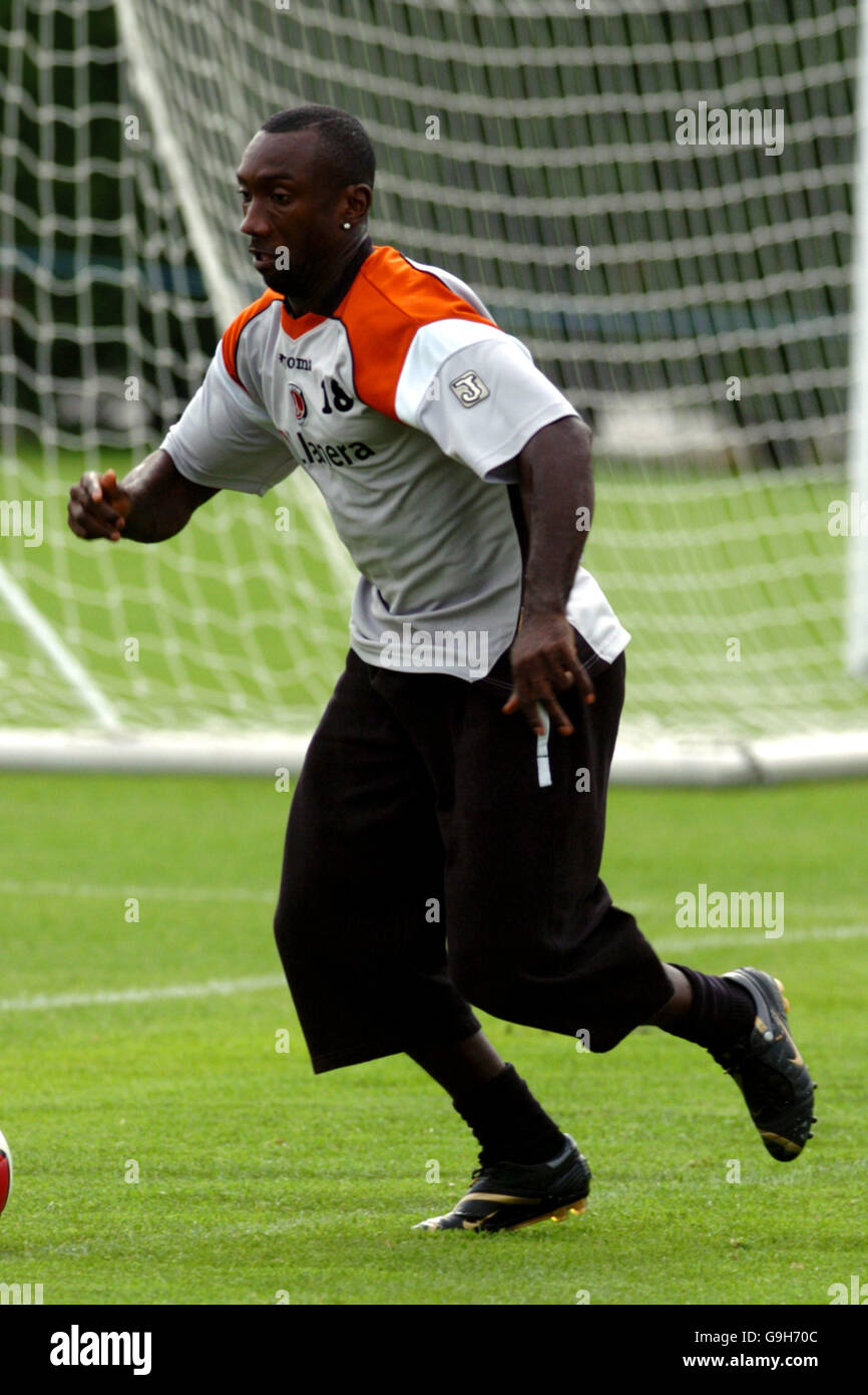 Soccer - Charlton Athletic Training - Sparrows Lane Stock Photo - Alamy