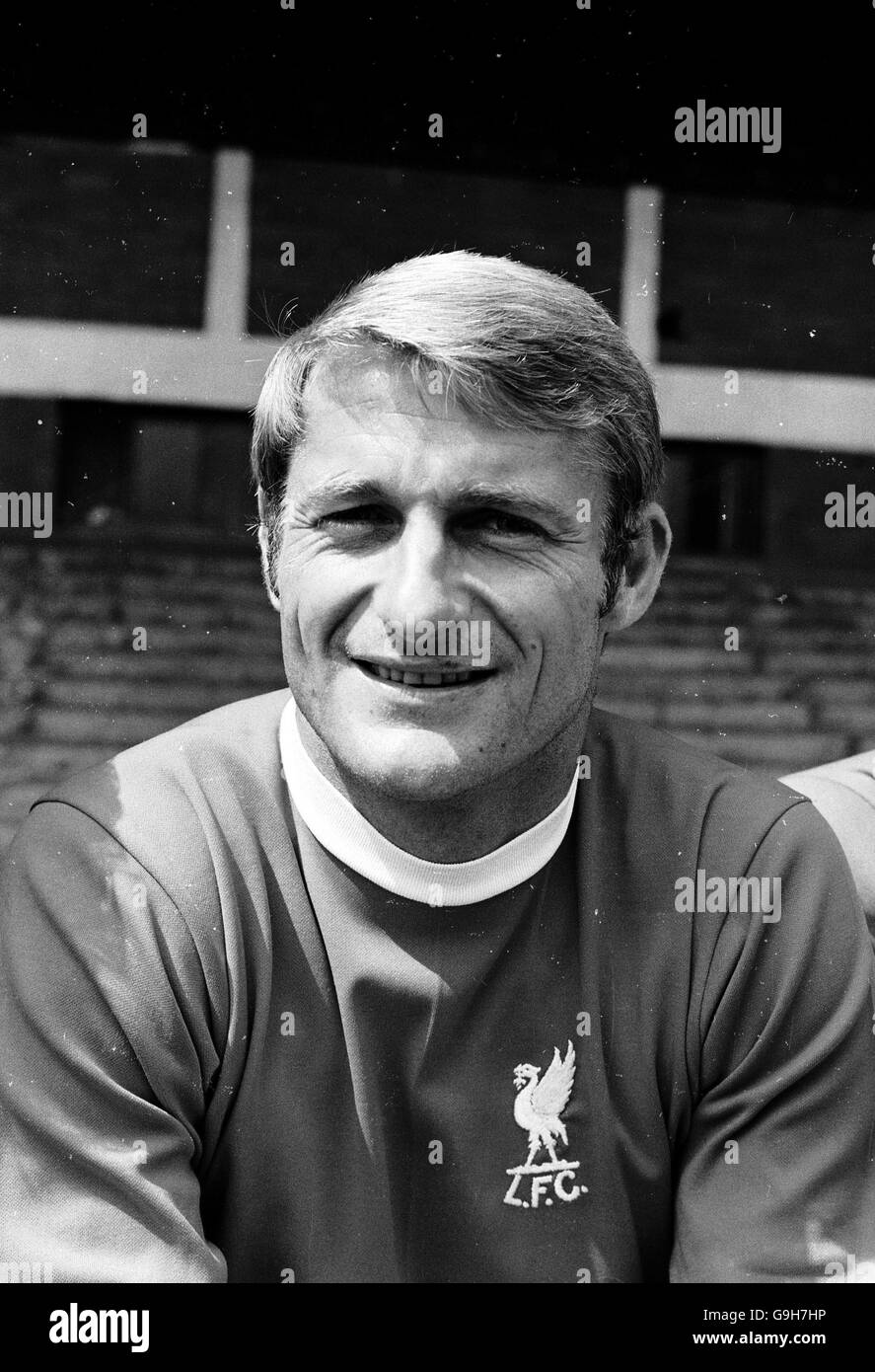 Roger hunt football liverpool hi-res stock photography and images - Alamy