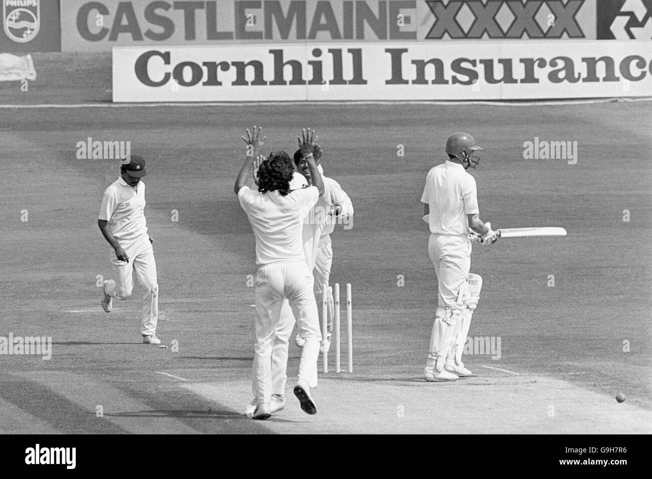 Neil foster cricket hi-res stock photography and images - Alamy