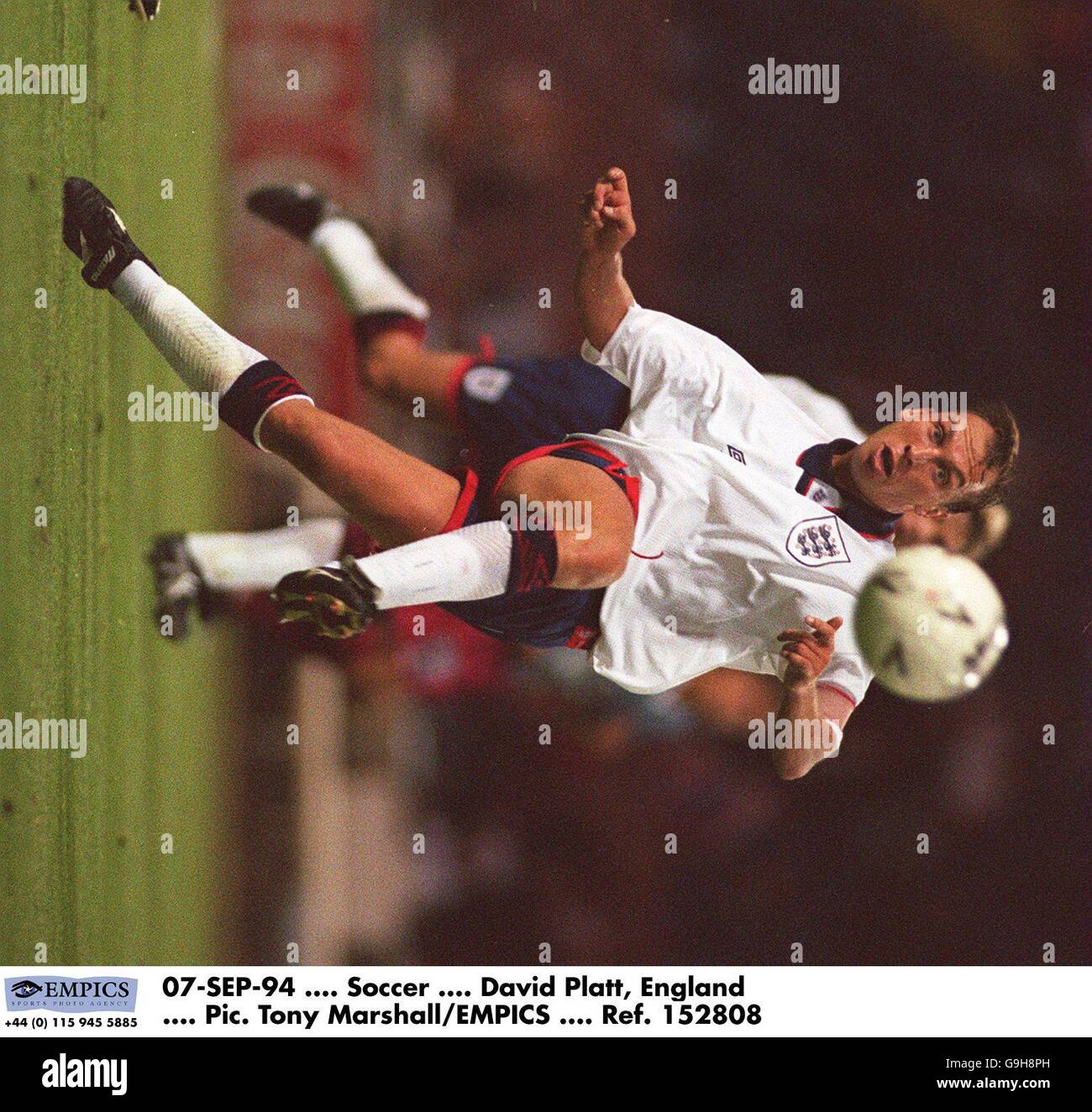 07 sep 94 soccer david platt hi-res stock photography and images - Alamy